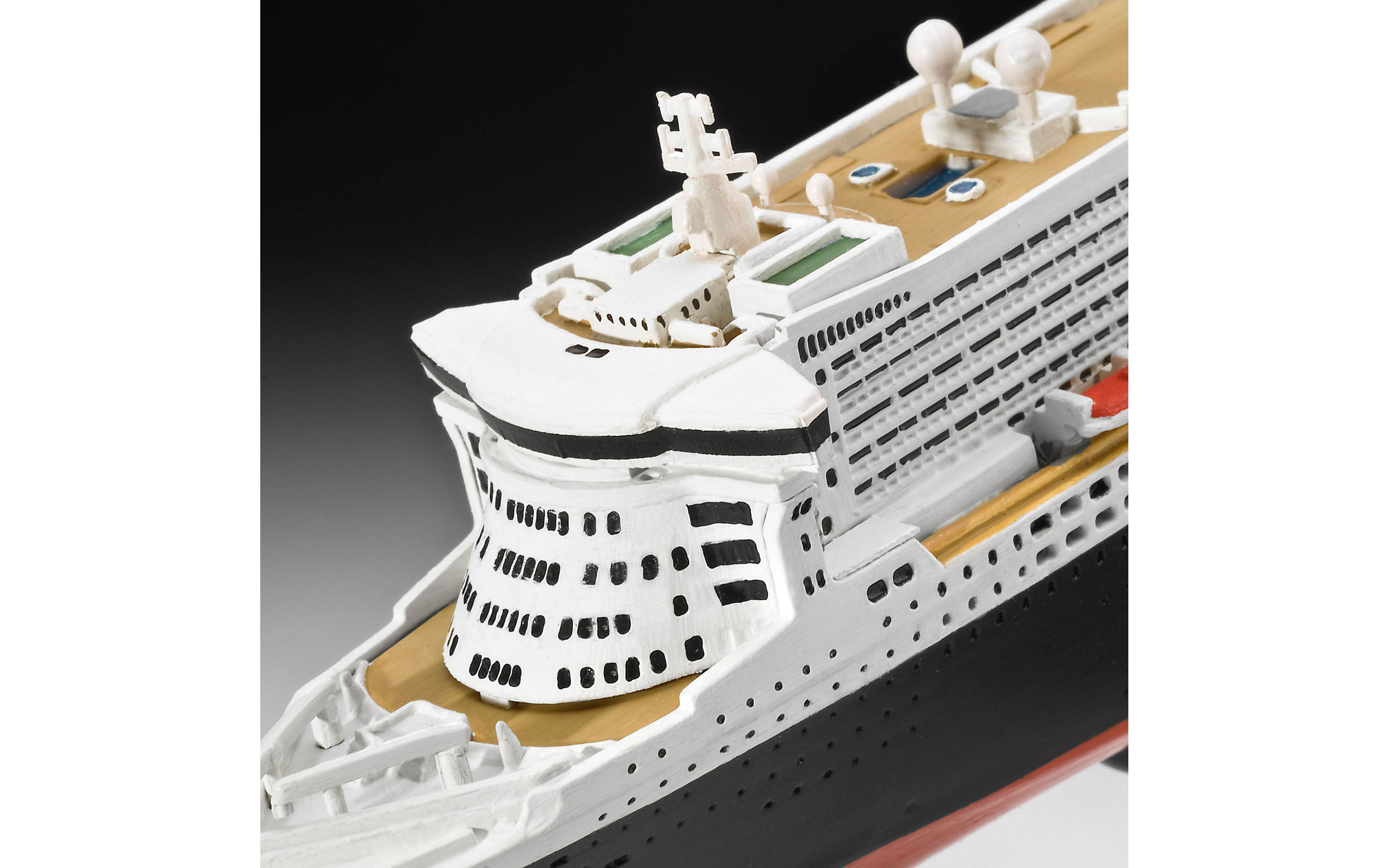 OceanLiner QUEEN MARY 2 - Revell 05808 | kingshobby.com