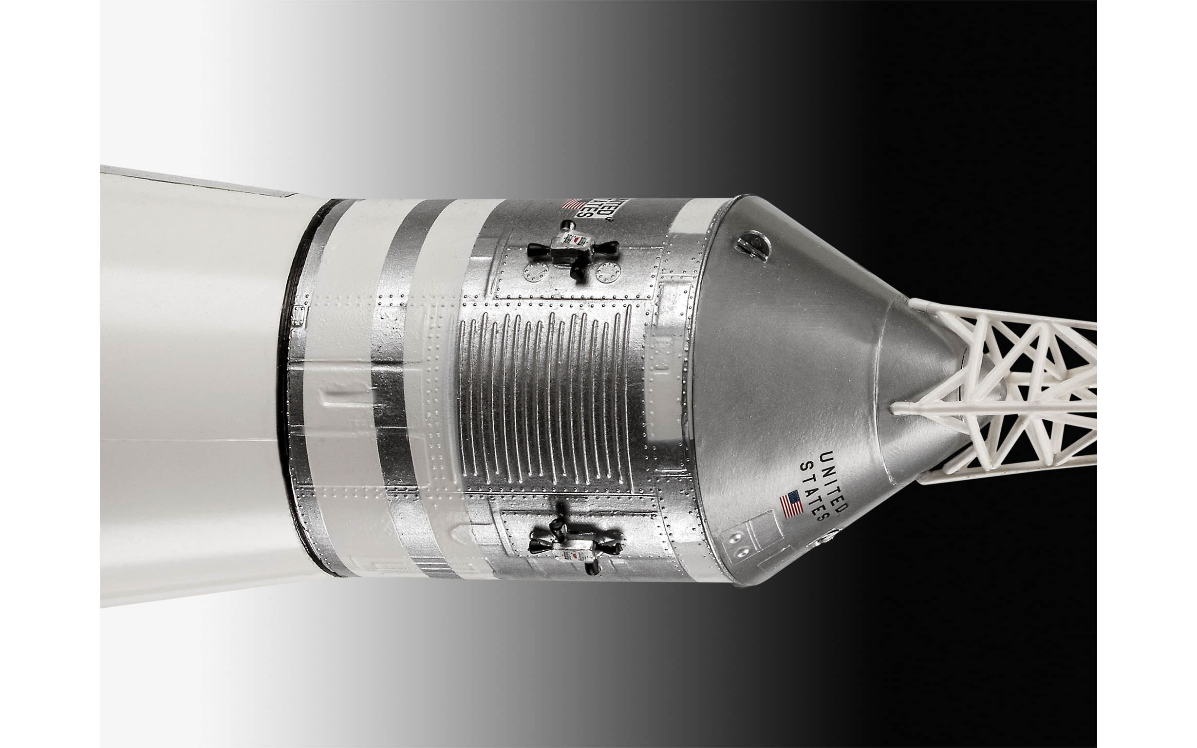 Apollo 11 Saturn V Rocket - Revell 03704 | kingshobby.com