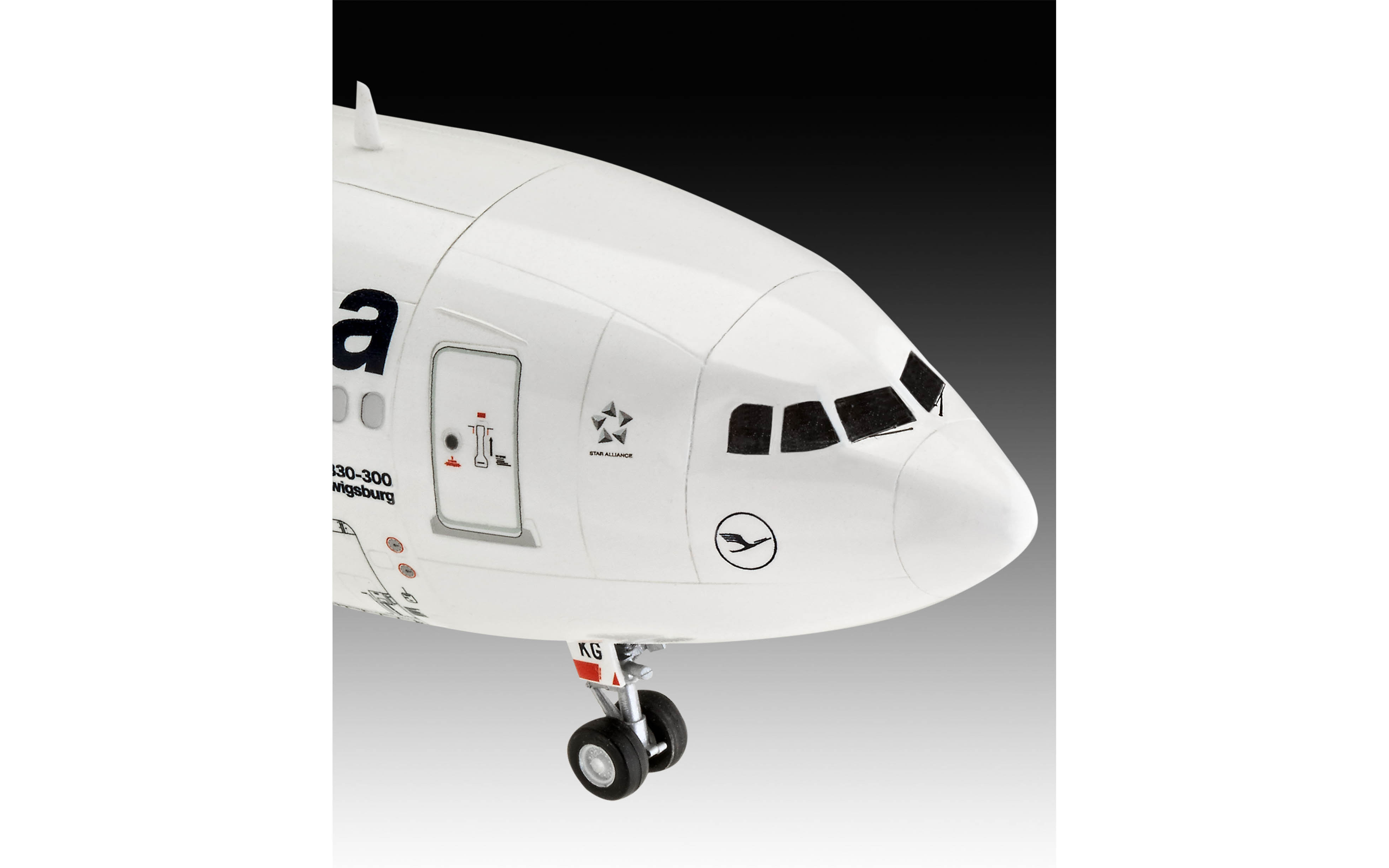 Airbus A330-300 - Lufthansa - Revell 03816 | kingshobby.com