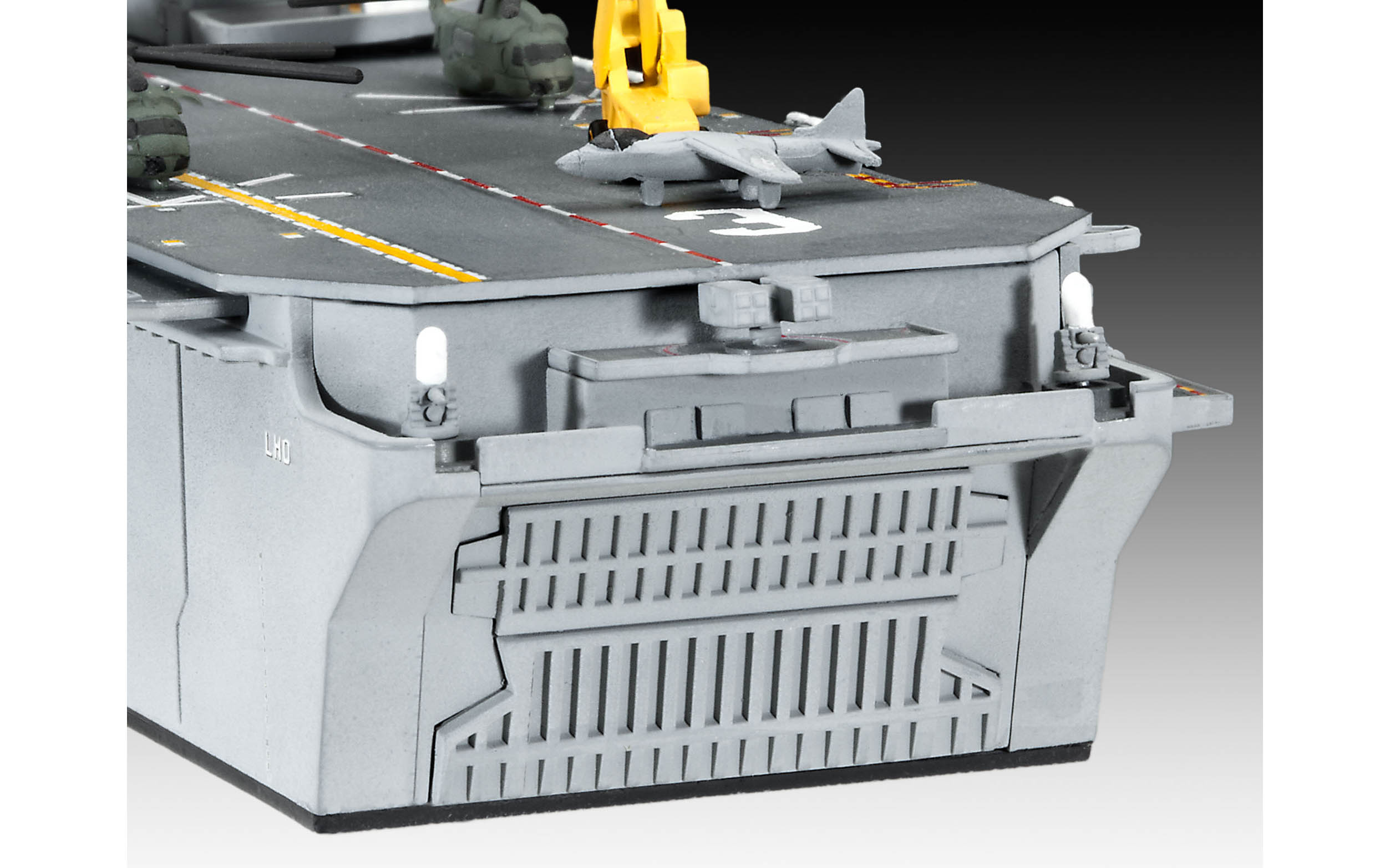 Assault Carrier USS WASP CLASS - Revell 05178 | kingshobby.com