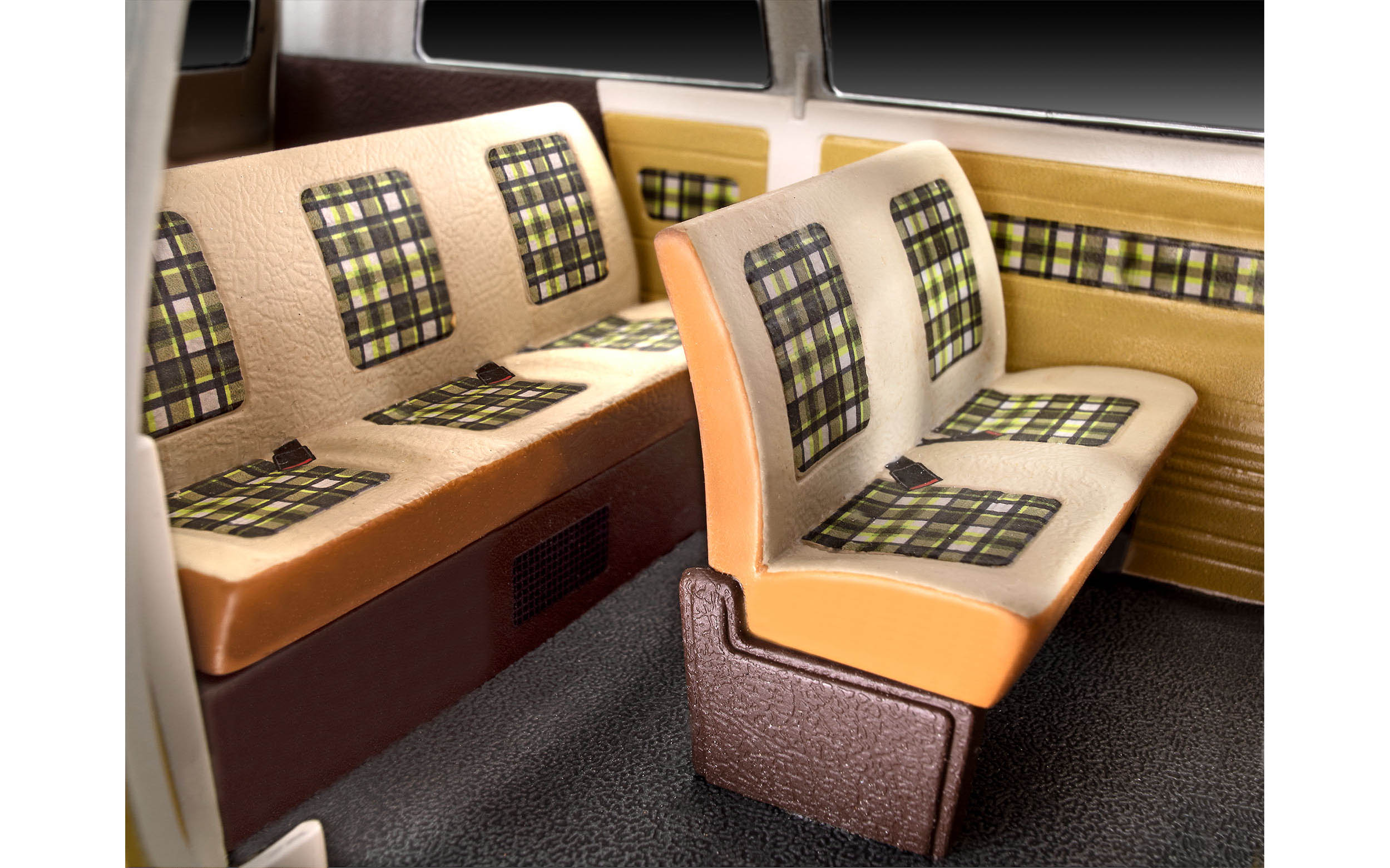 VW T3 Bus - Model Set - Revell 67706 | kingshobby.com