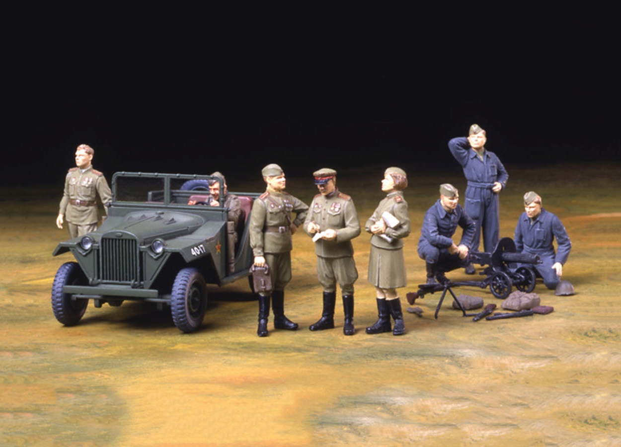 Russian Field Car GAZ-67 - Officer Figures - Tamiya 89767 | kingshobby.com