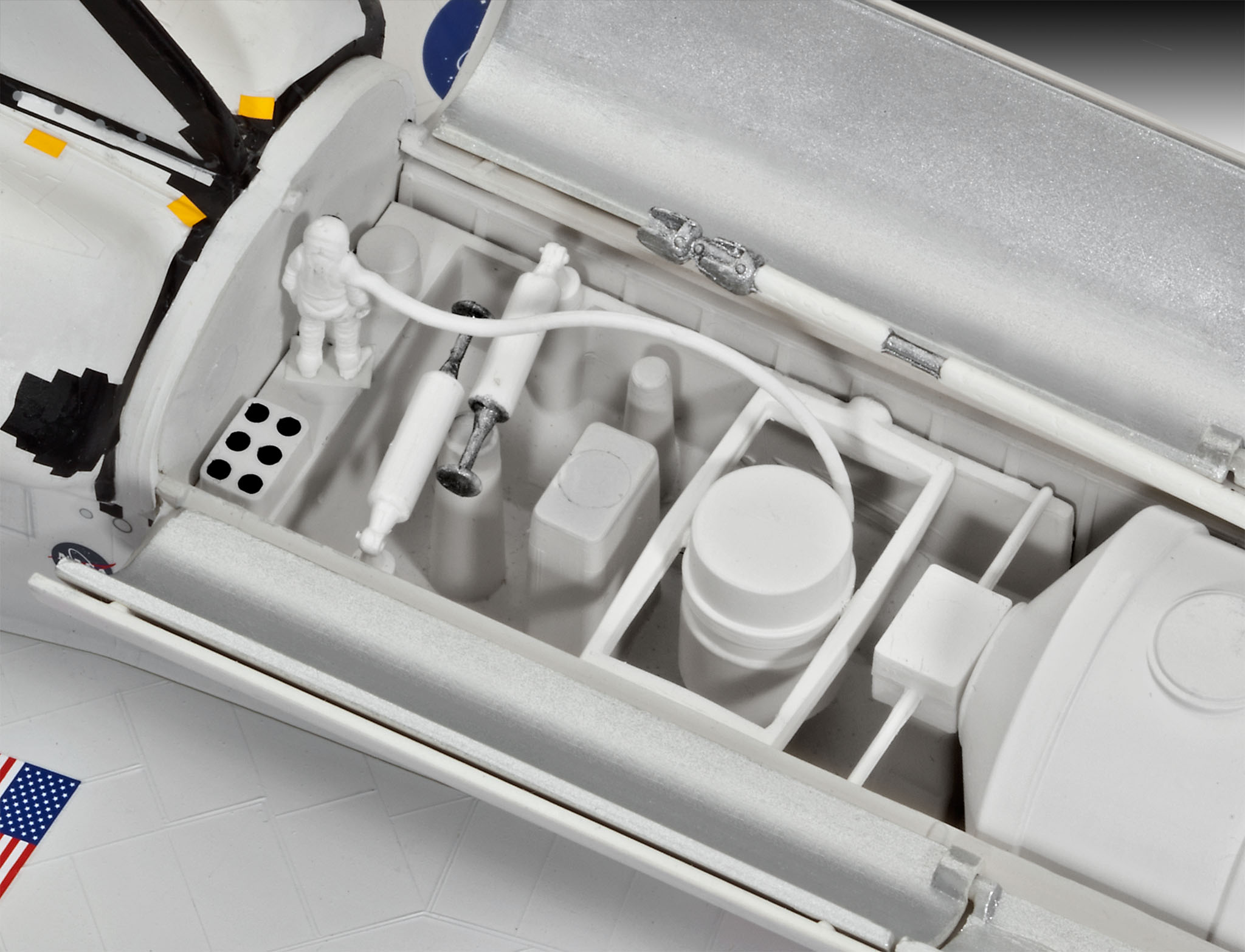 Space Shuttle Atlantis - 1/144 Scale - Revell 04544 | kingshobby.com