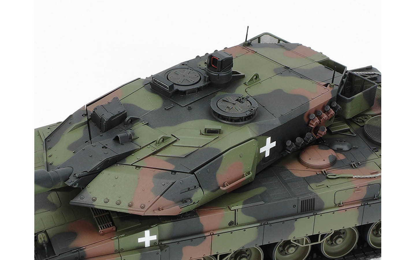 Leopard 2 A6 Tank, Ukraine - Tamiya 25207 | kingshobby.com