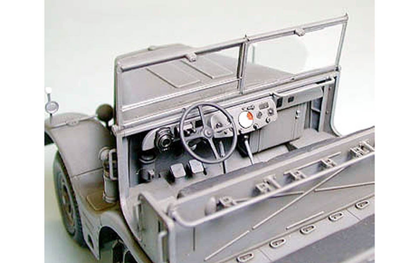 German 18T Heavy Half Track - Tamiya 35239 | kingshobby.com