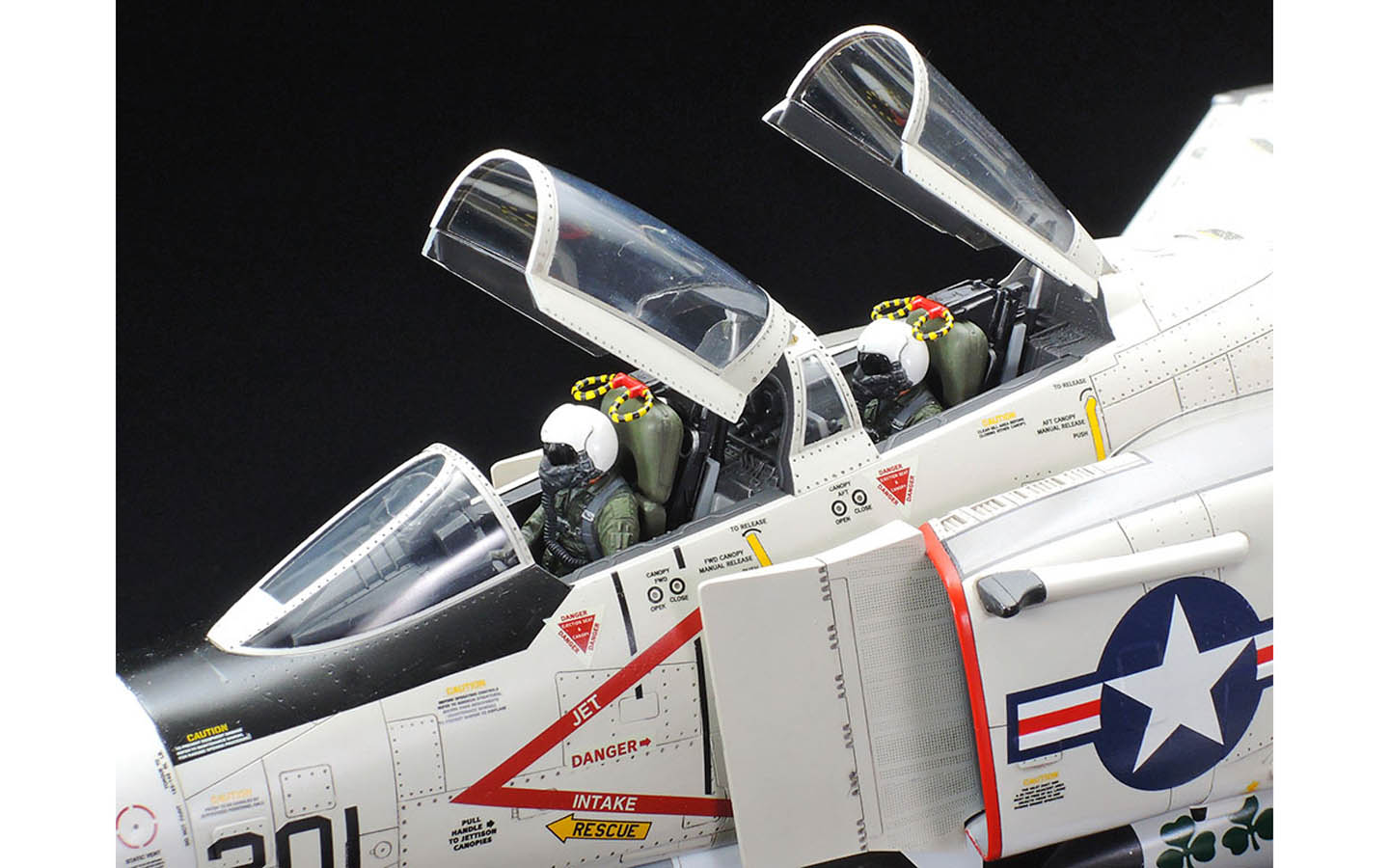 McDonnell F-4 J Phantom II - Marine Version - Tamiya 60308 | kingshobby.com