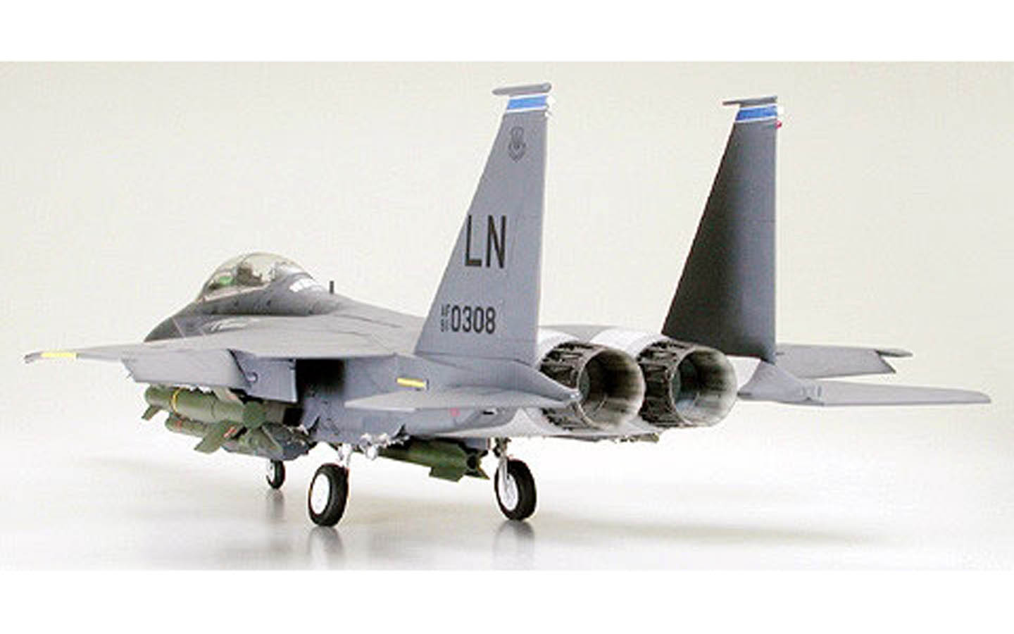 F-15E Strike Eagle - Bunker Buster - Tamiya 60312 | kingshobby.com