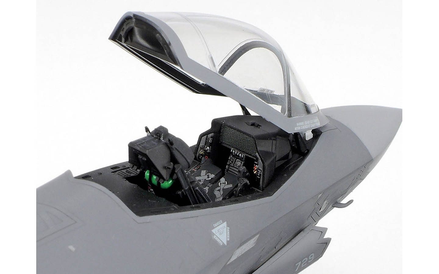 Lockheed Martin F-35A Lightning II - Tamiya 60792 | kingshobby.com