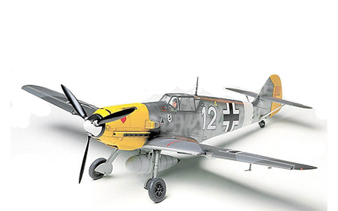Messerschmitt Bf109E-4/7 Trop - Tamiya 61063 | kingshobby.com