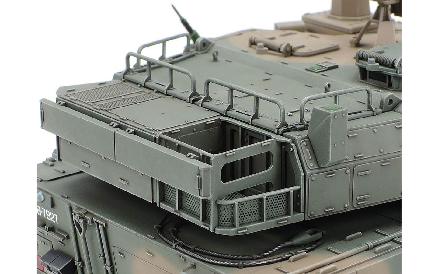 JGSDF Type 16 MCV C5 with Winch - Tamiya 35383 | kingshobby.com