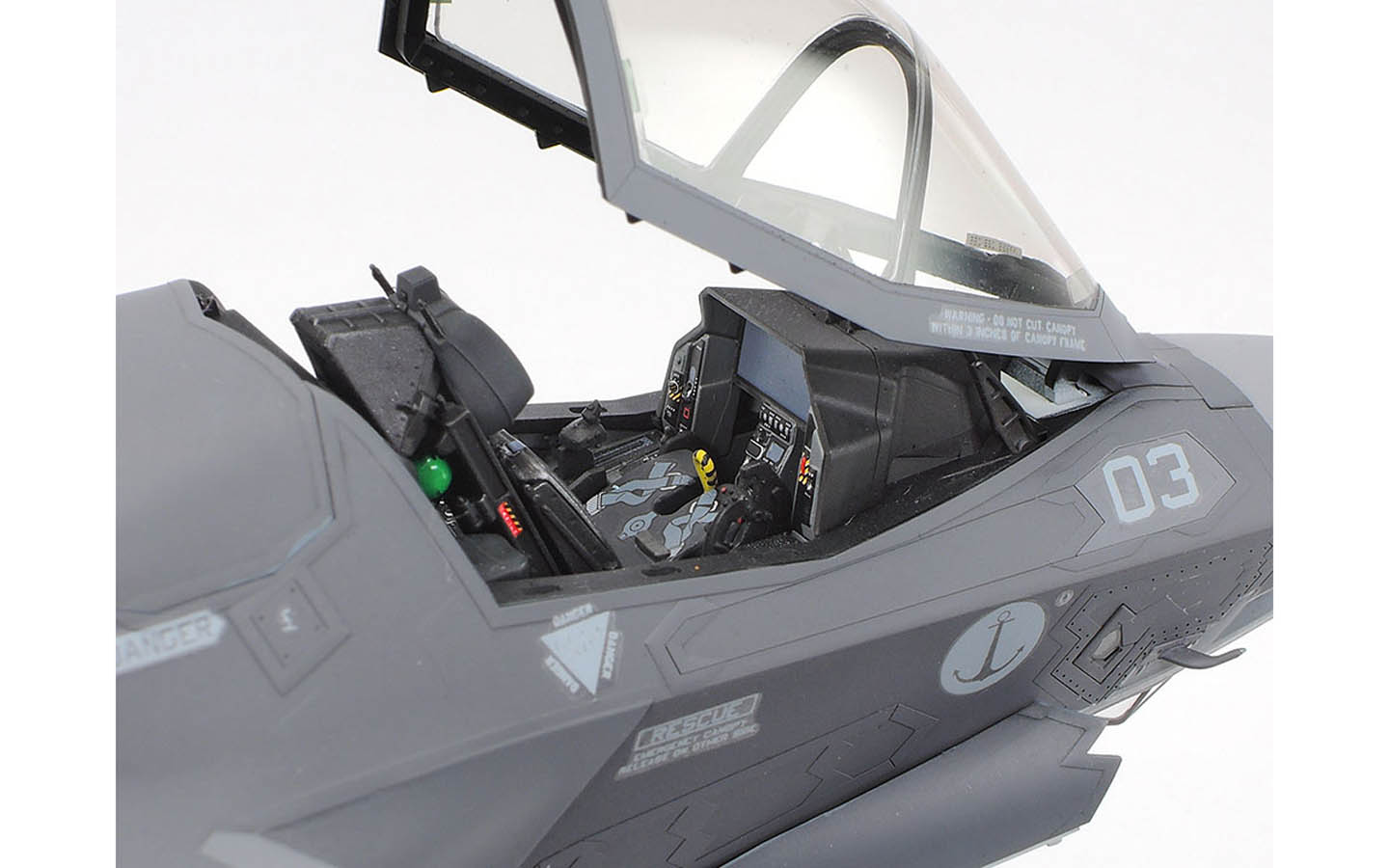 Lockheed F-35 B Lightning II - Tamiya 61125 | kingshobby.com