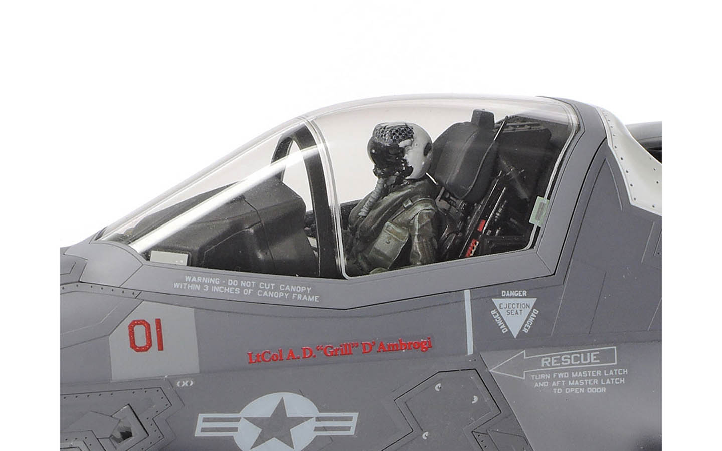 Lockheed F-35 B Lightning II - Tamiya 61125 | kingshobby.com