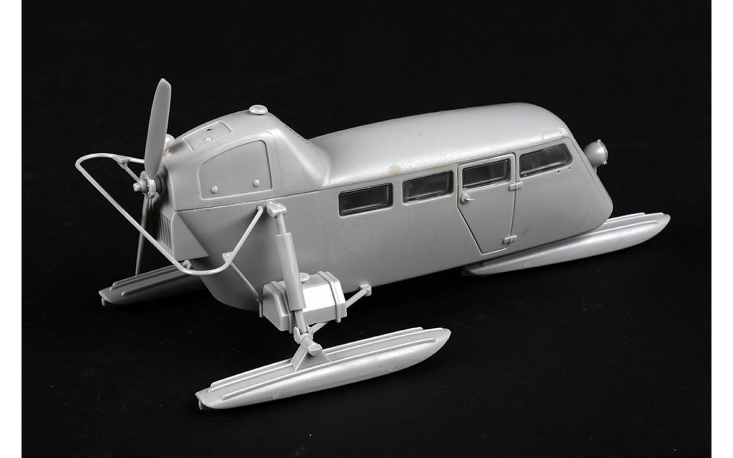 Soviet Aerosan KM-4 - Trumpeter 02356 | kingshobby.com