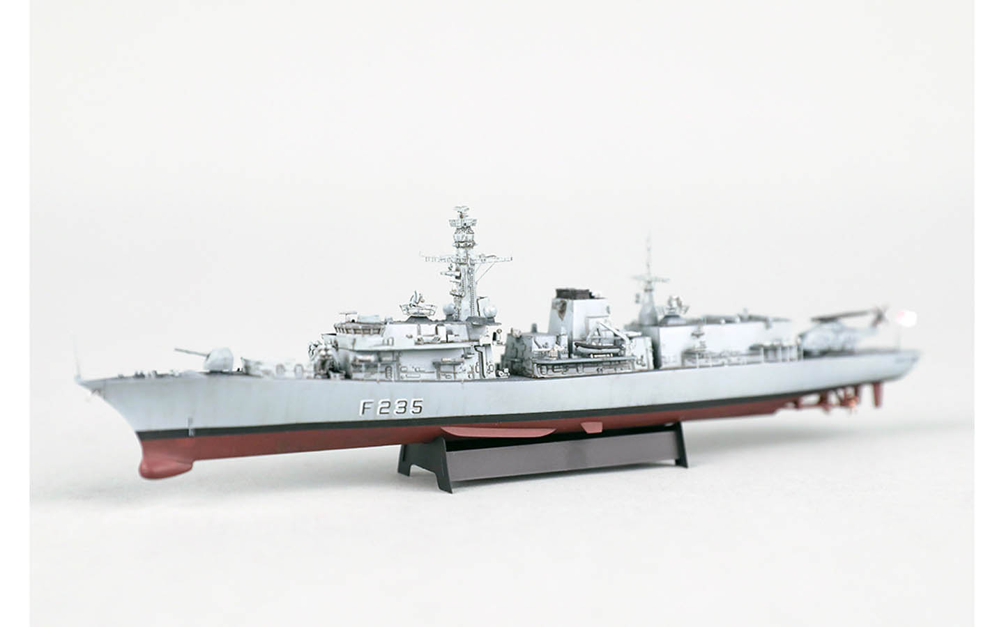 HMS Type 23 Frigate Monmouth (F235) - Trumpeter 06722 | kingshobby.com
