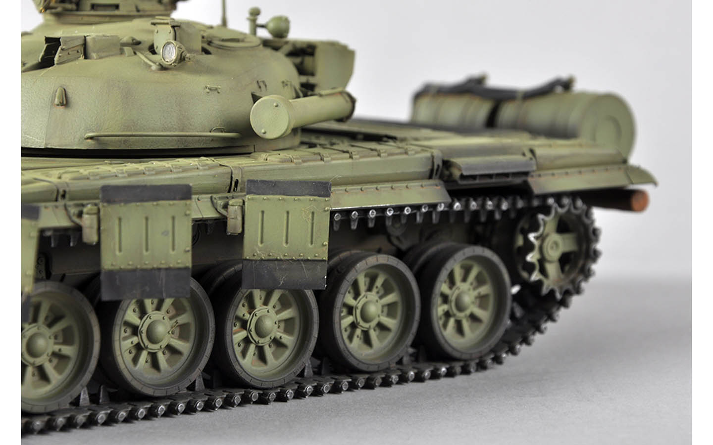 T-72M MBT - Trumpeter 09603 | kingshobby.com