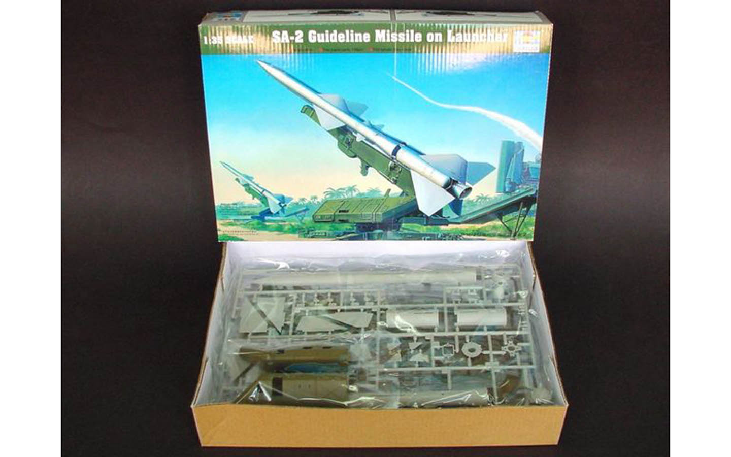 SA-2 Guideline Missile on Launcher - Trumpeter 00206 | kingshobby.com