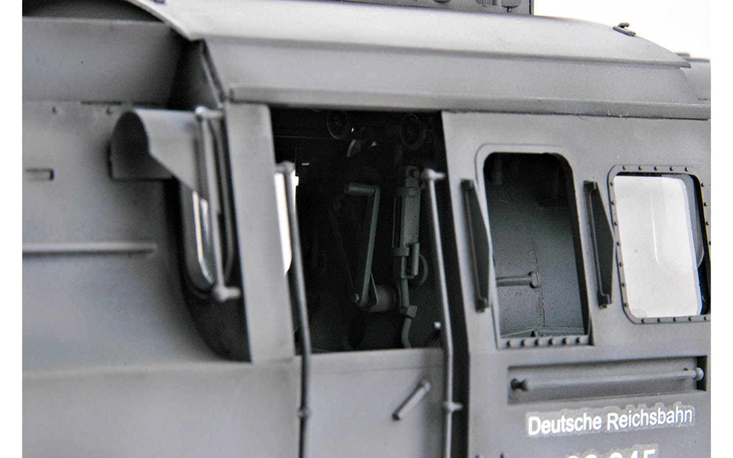 Dampflokomotive BR86 - Trumpeter 00217 | kingshobby.com