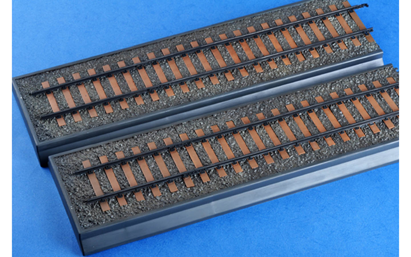 German Armored Train Panzertriebwagen Nr.16 - Trumpeter 00223 ...