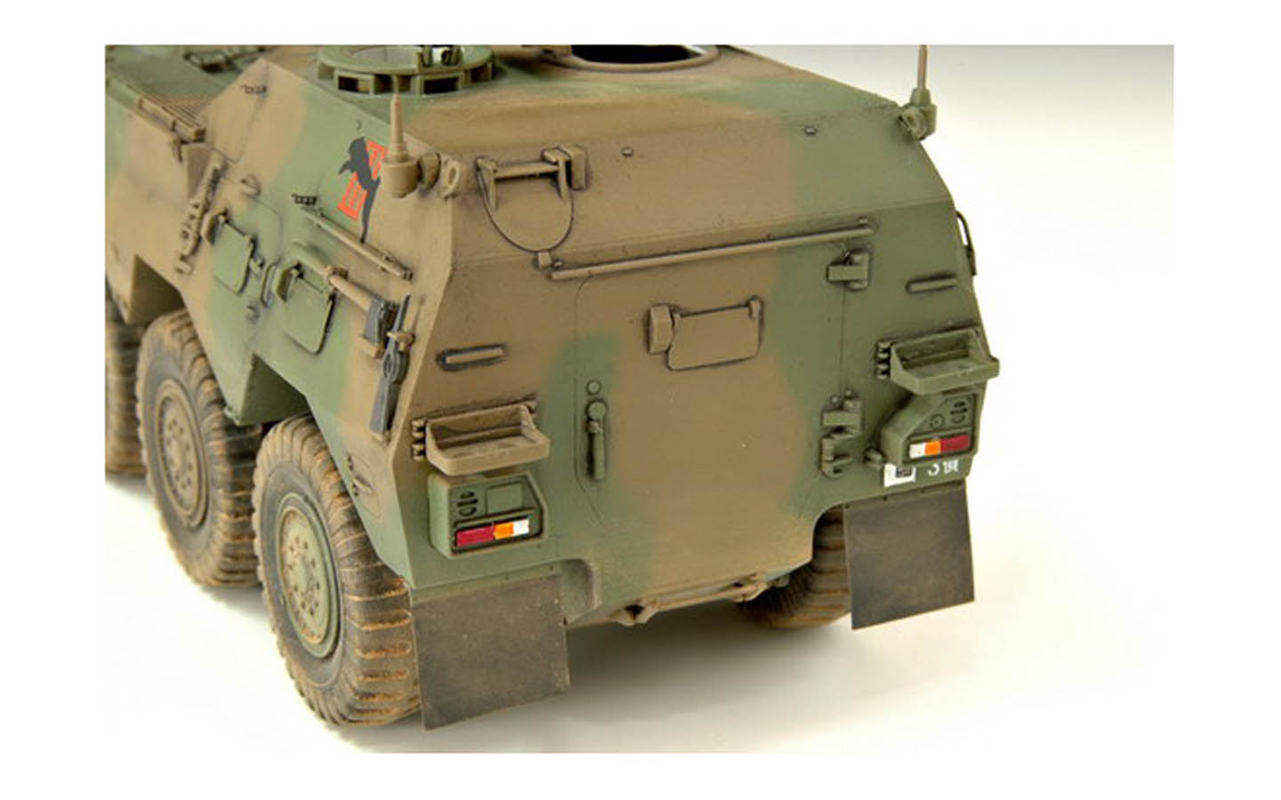 JGSDF Type 82 Command Post - Trumpeter 00326 | kingshobby.com