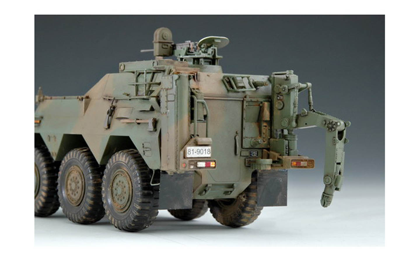 JGSDF NBC Detection Vehicle - Trumpeter 00330 | kingshobby.com