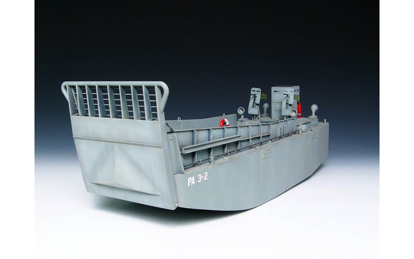 WWII US Navy LCM (3) Landing Craft - Trumpeter 00347 | kingshobby.com
