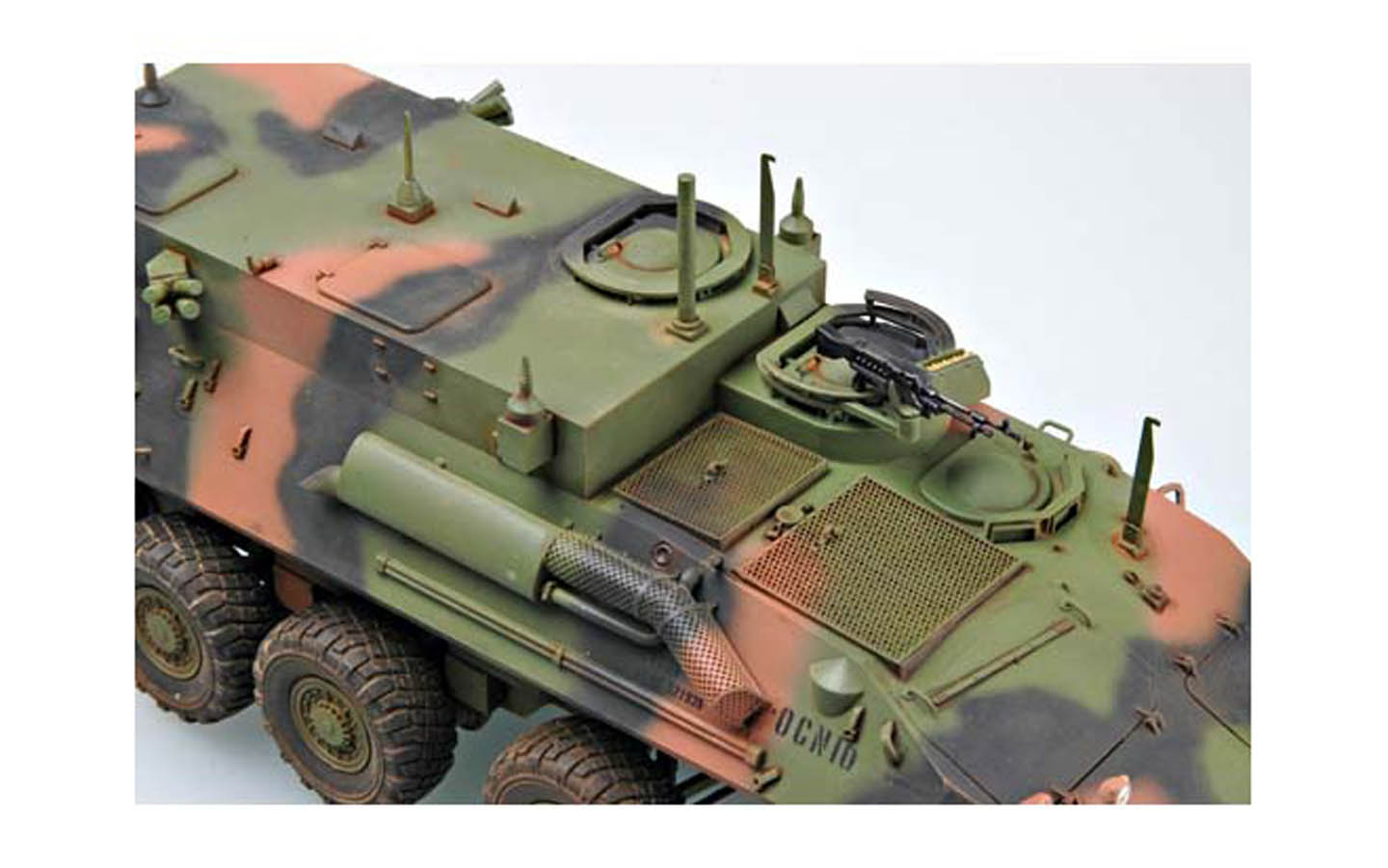 USMC LAV-C2 Light Armored Command and Control Vehicle - Trumpeter 00371 ...