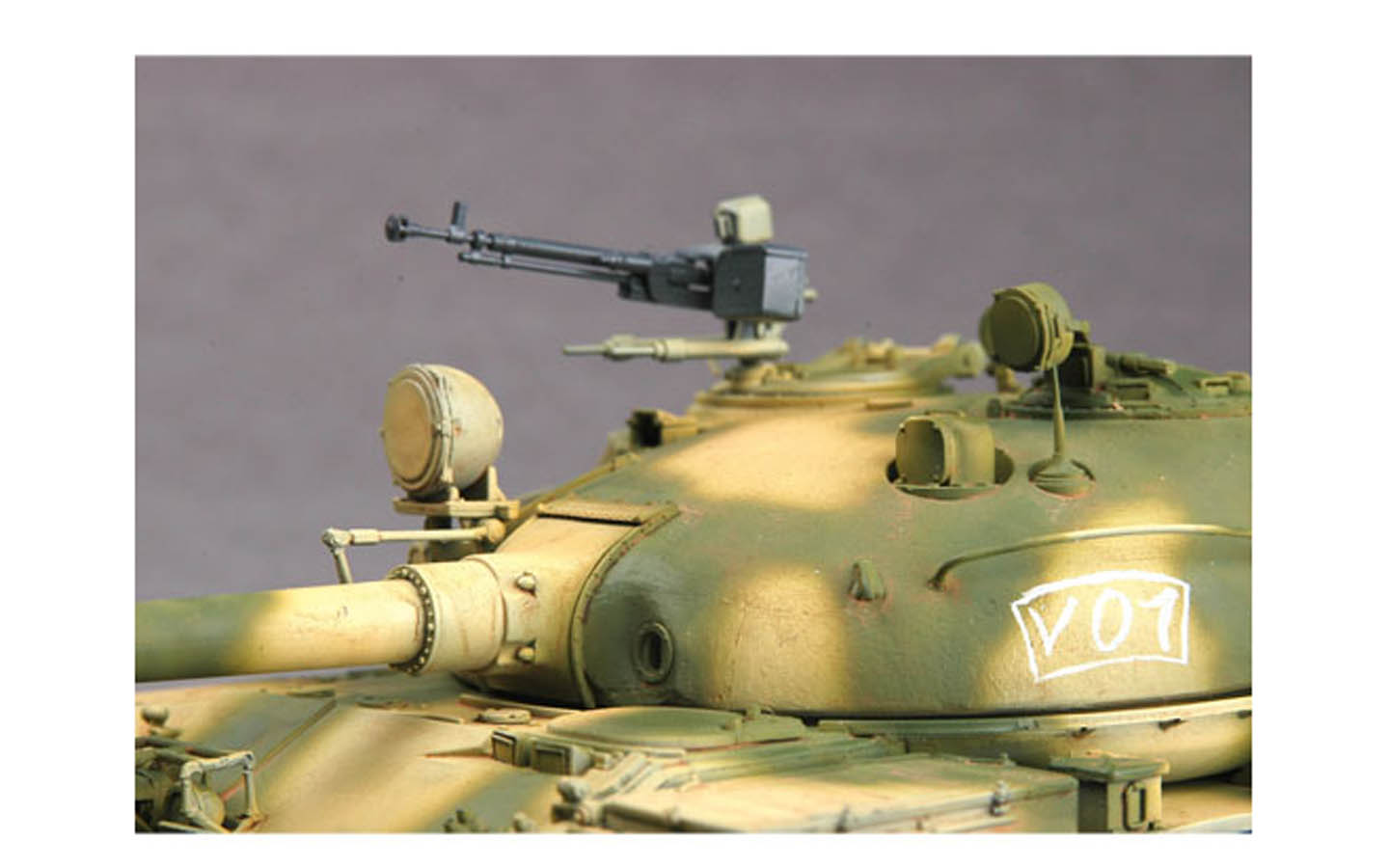 Russian T-62 Model 1972 - Trumpeter 00377 | kingshobby.com