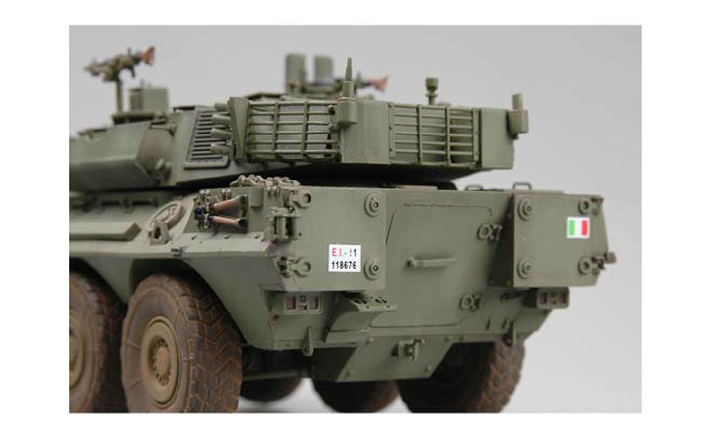 B1 Centauro AFV, Late Version (3rd Series) - Trumpeter 00387 ...