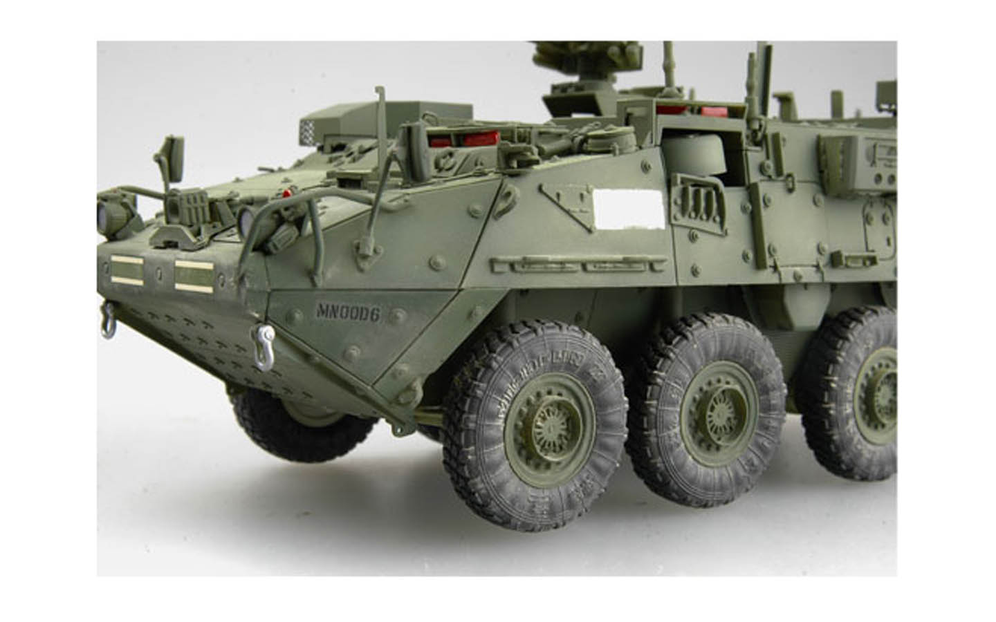 M1130 Stryker Command Vehicle - Trumpeter 00397 | kingshobby.com