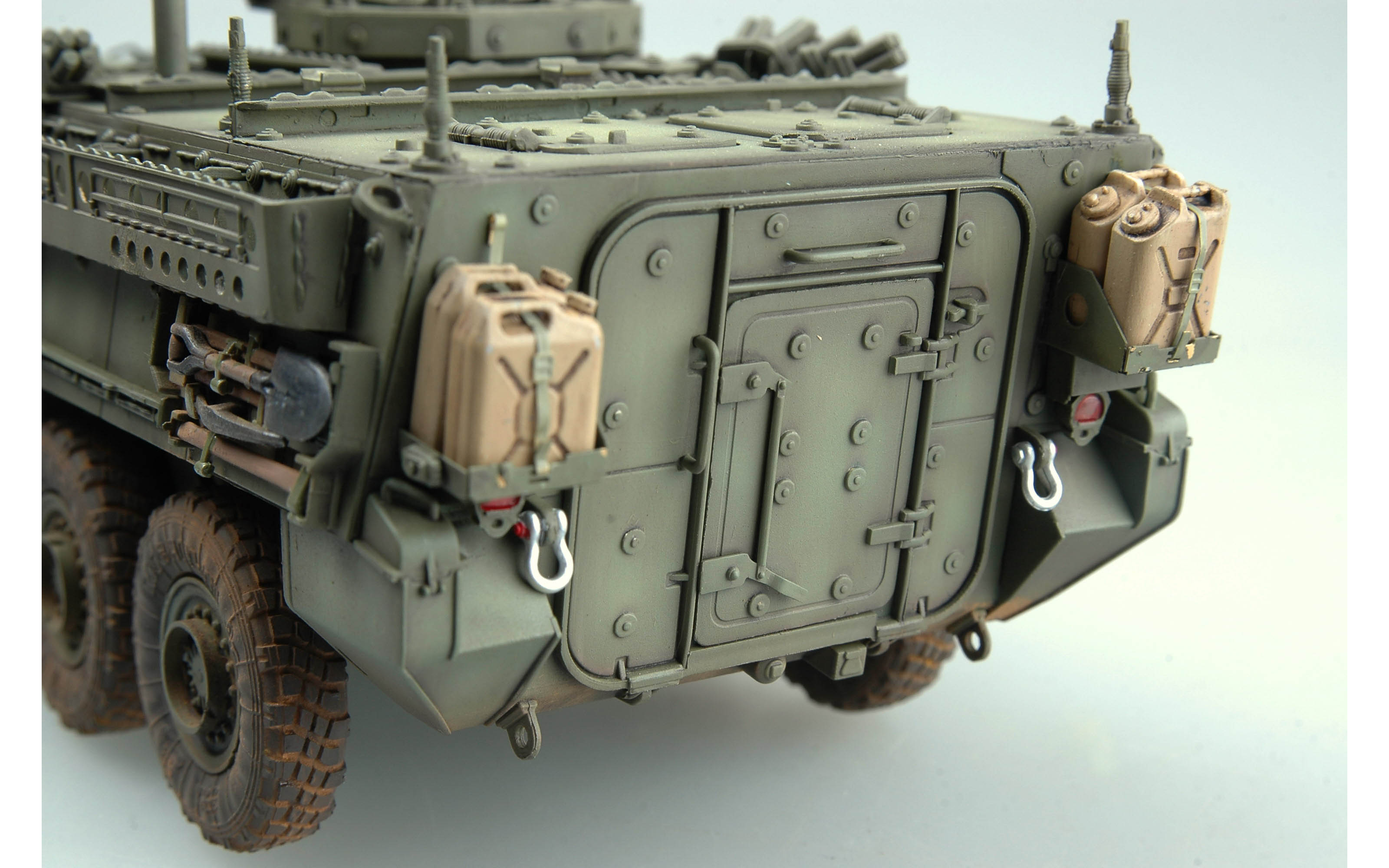 M1131 Stryker Fire Support Vehicle - Trumpeter 00398 | kingshobby.com