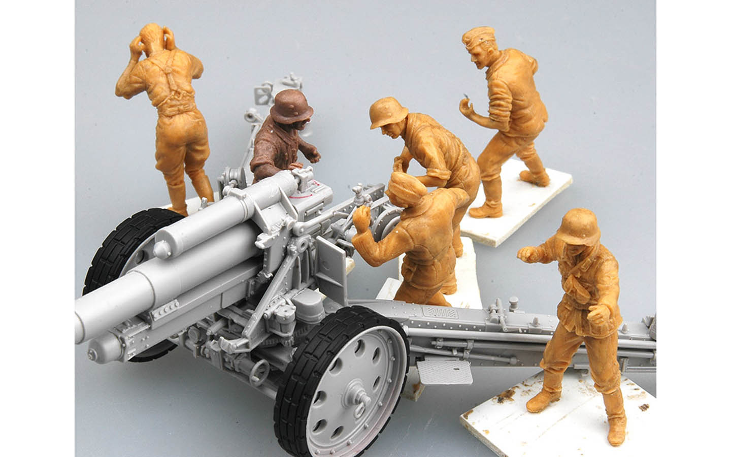 German S.FH 18 Field Howitzer Gun Crew - Trumpeter 00425 | kingshobby.com
