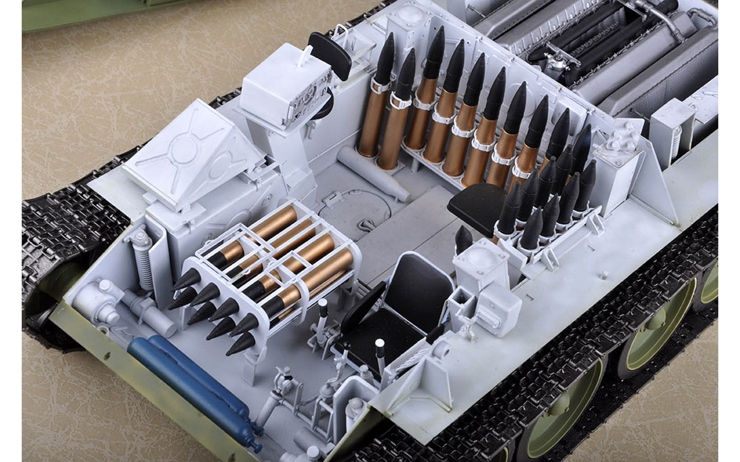 Soviet SU-100 Tank Destroyer - Trumpeter 00915 | kingshobby.com