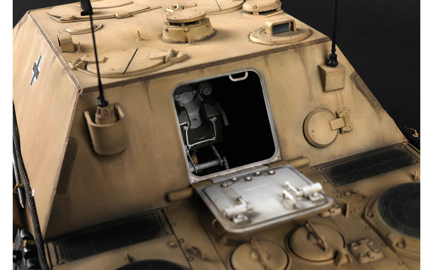 German Sd.Kfz 173 Jagdpanther Early Version - Trumpeter 00934 | kingshobby.com