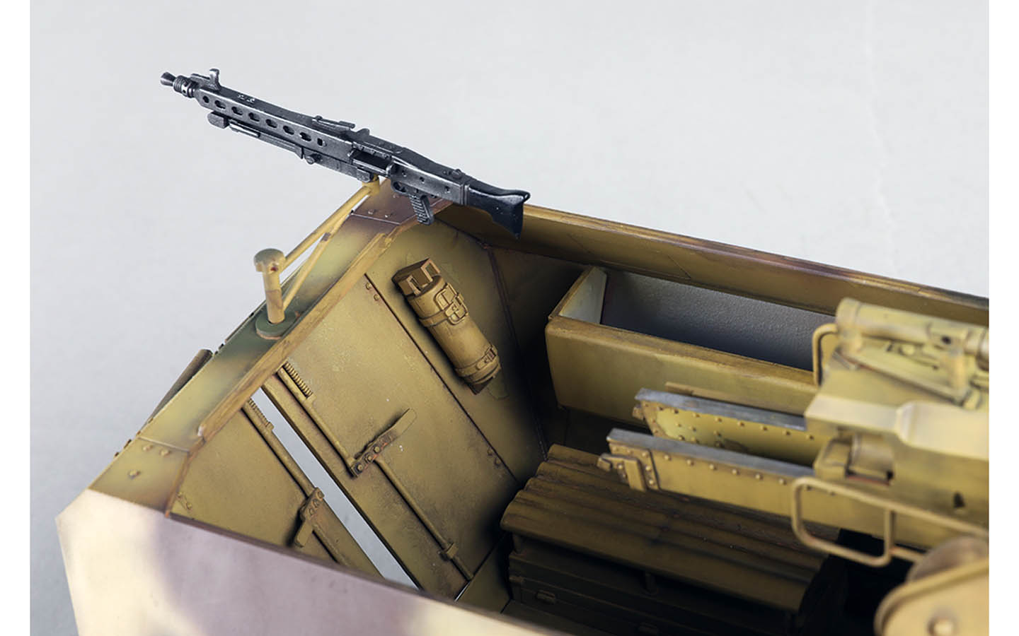 Sd.Kfz. 251/22 Ausf. D - Trumpeter 00943 | kingshobby.com