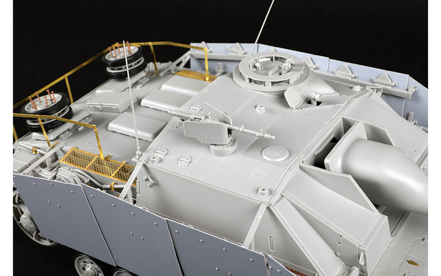 StuG.III Ausf. G Late Production (2 in 1) - Trumpeter 00947 ...