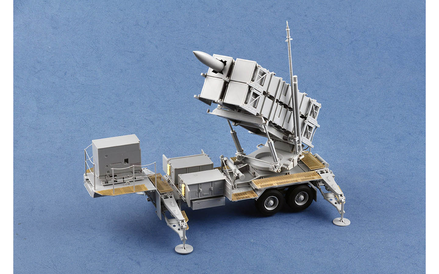 M901 Launching Station & AN/MPQ-53 Radar set of MIM-104, Patriot SAM ...