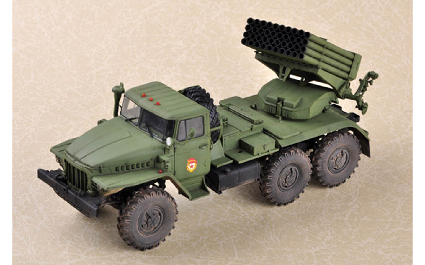 Russian BM-21 Grad Multiple Rocket Launcher - Trumpeter 01028 ...