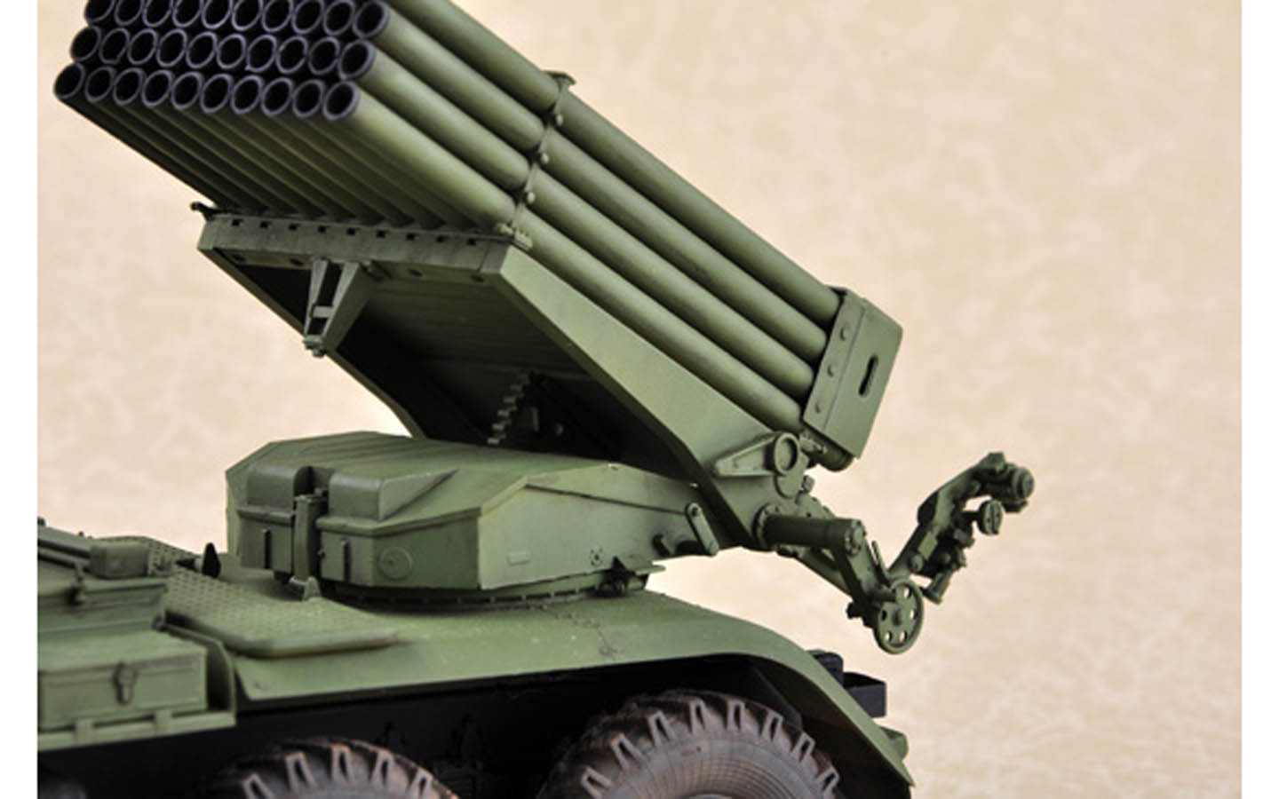 Russian BM-21 Grad Multiple Rocket Launcher - Trumpeter 01028 ...