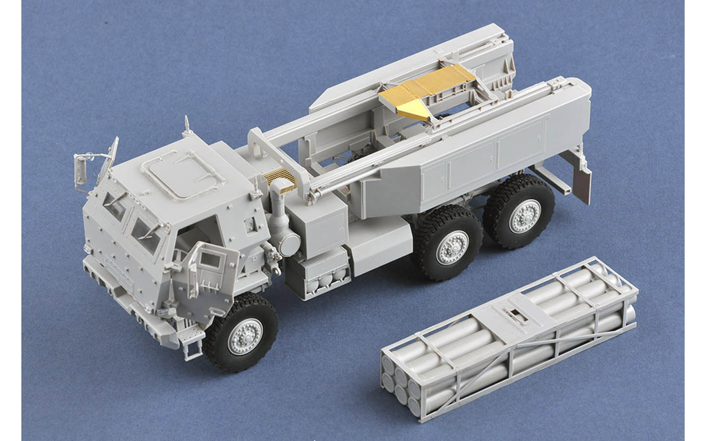 M142 High Mobility Artillery Rocket System (HIMARS) - Trumpeter 01041 ...