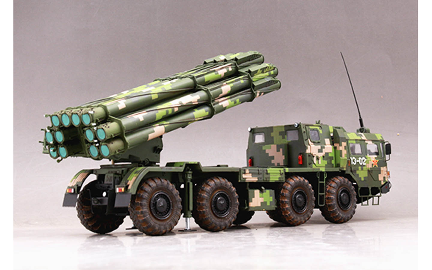 PHL-03 Multiple Launch Rocket System - Trumpeter 01069 | kingshobby.com