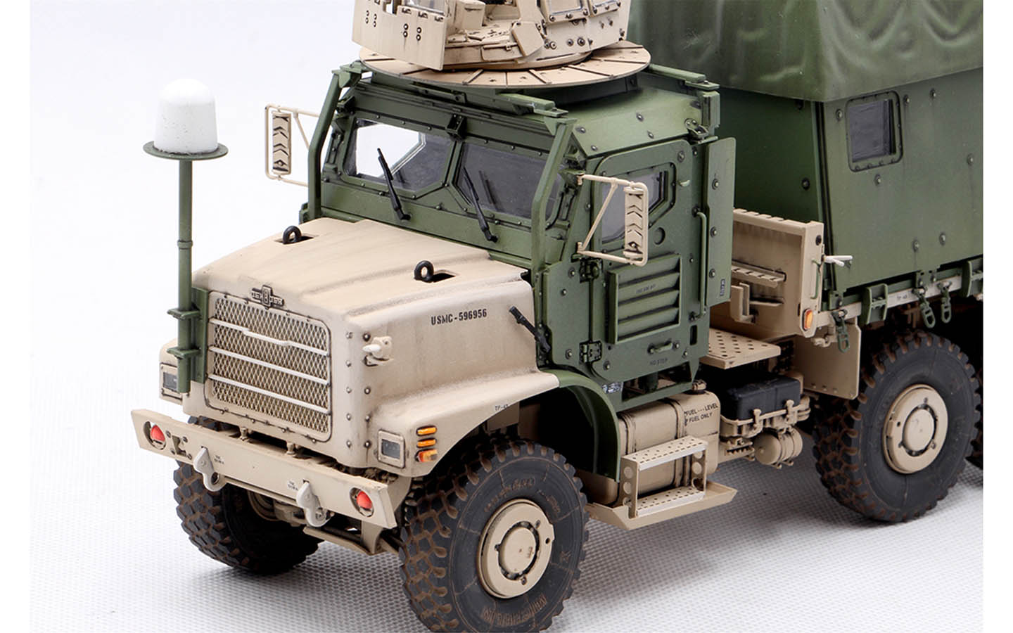 Mk.23 MTVR with Armor Protection Kit - Trumpeter 01080 | kingshobby.com