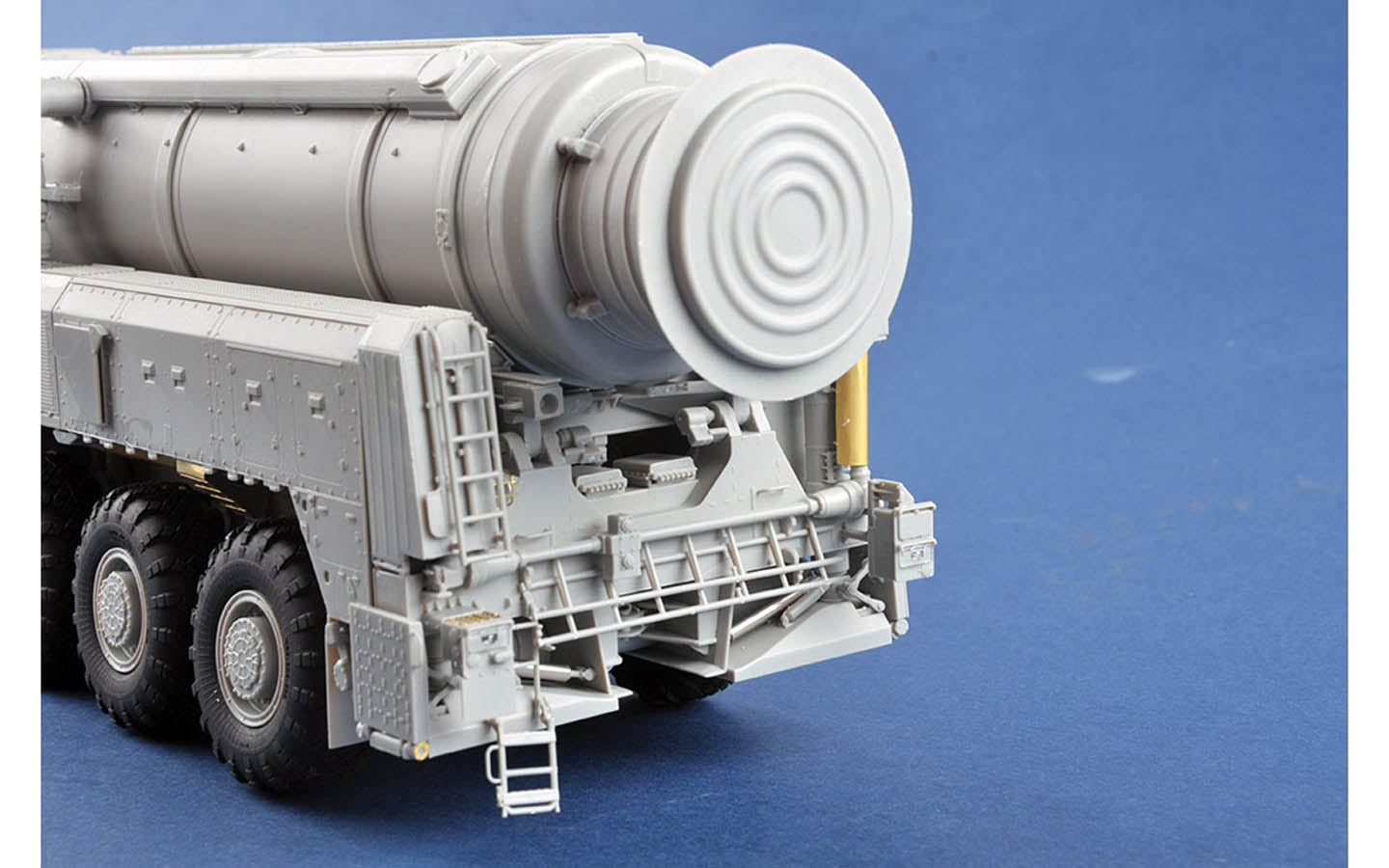 15U175 TEL of RS-12M1 Topol-M ICBM Complex - Trumpeter 01082 ...