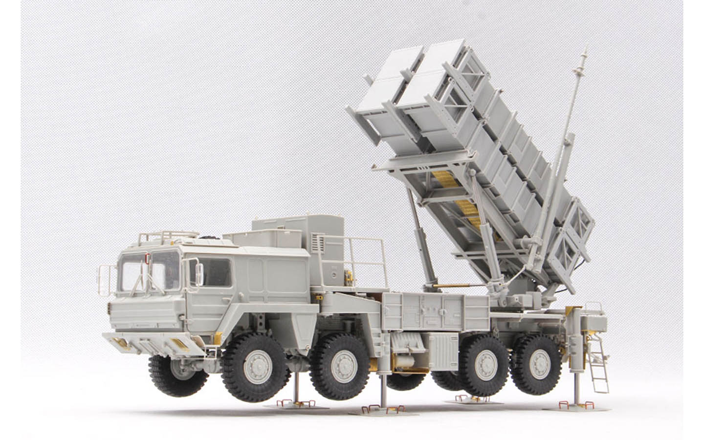 Patriot Abschussrampe Auf 15t mil gl Br A1 - Trumpeter 01088 ...