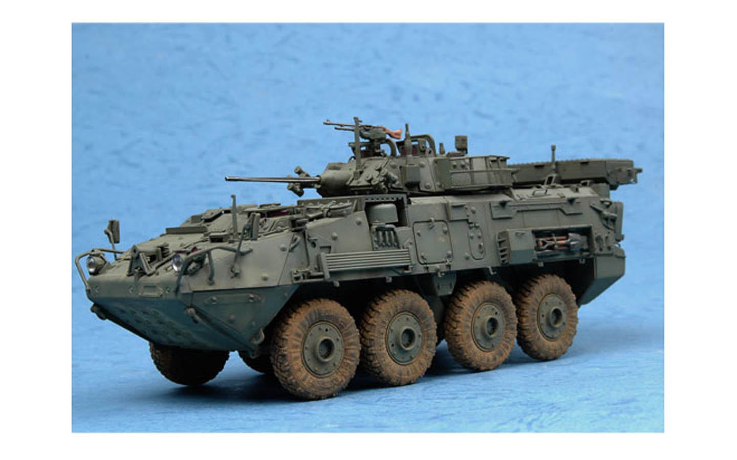 LAV-III, 8x8 Wheeled Armoured Vehicle - Trumpeter 01519 | kingshobby.com