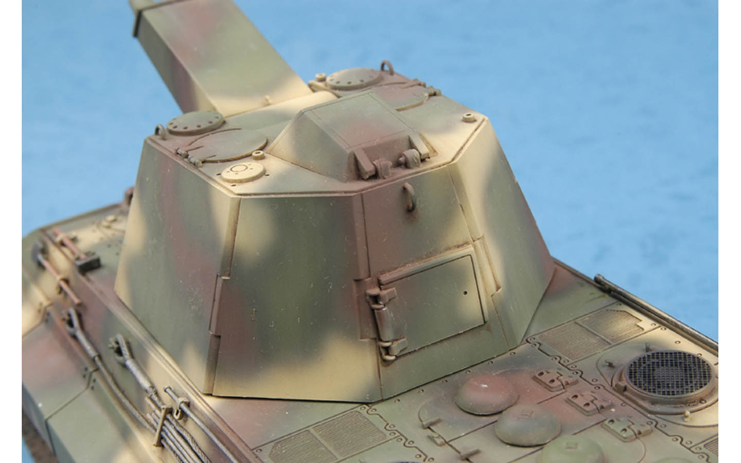 German E-75 Flakpanzer - Trumpeter 01539 | kingshobby.com