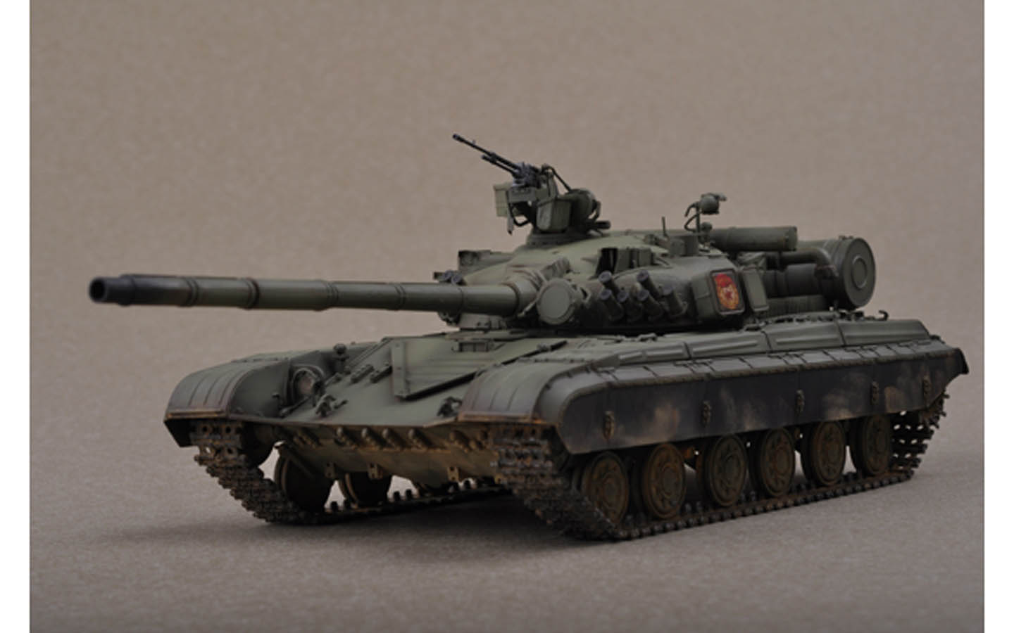 Soviet T-64A Model 1981 - Trumpeter 01579 | kingshobby.com