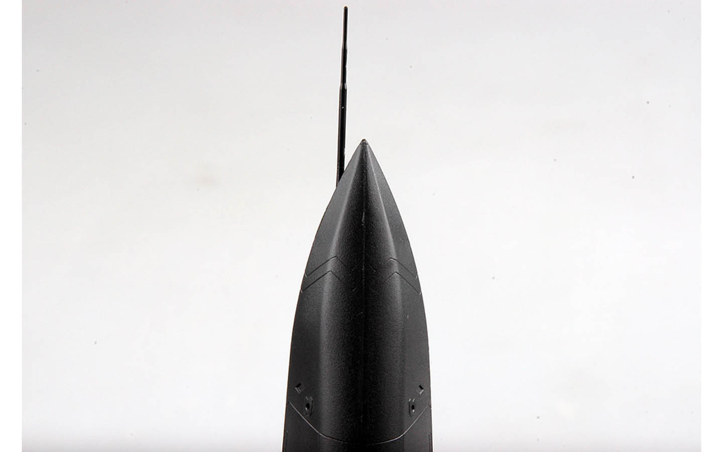 Chinese J-20 Mighty Dragon - Trumpeter 01663 | kingshobby.com