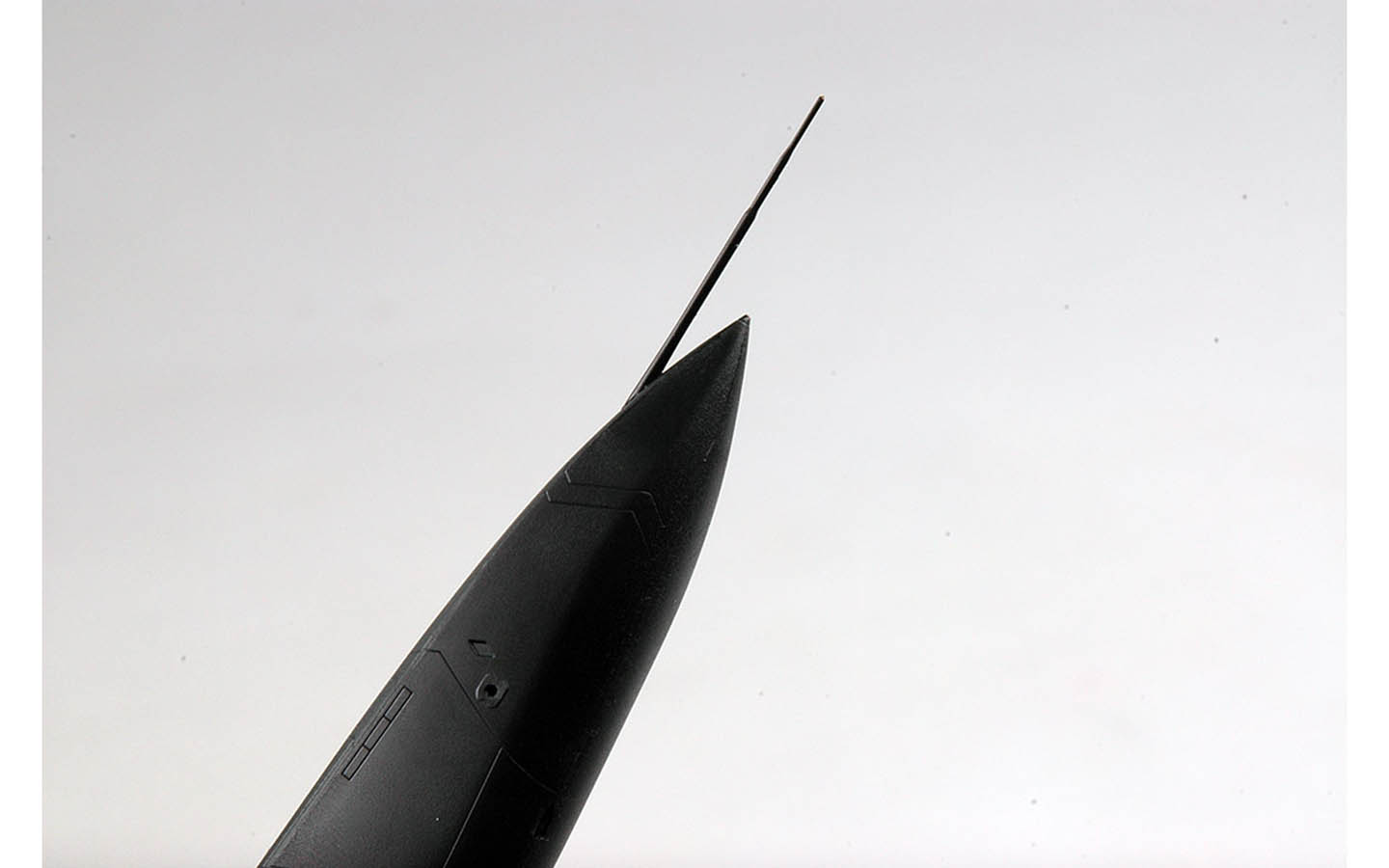 Chinese J-20 Mighty Dragon - Trumpeter 01663 | kingshobby.com