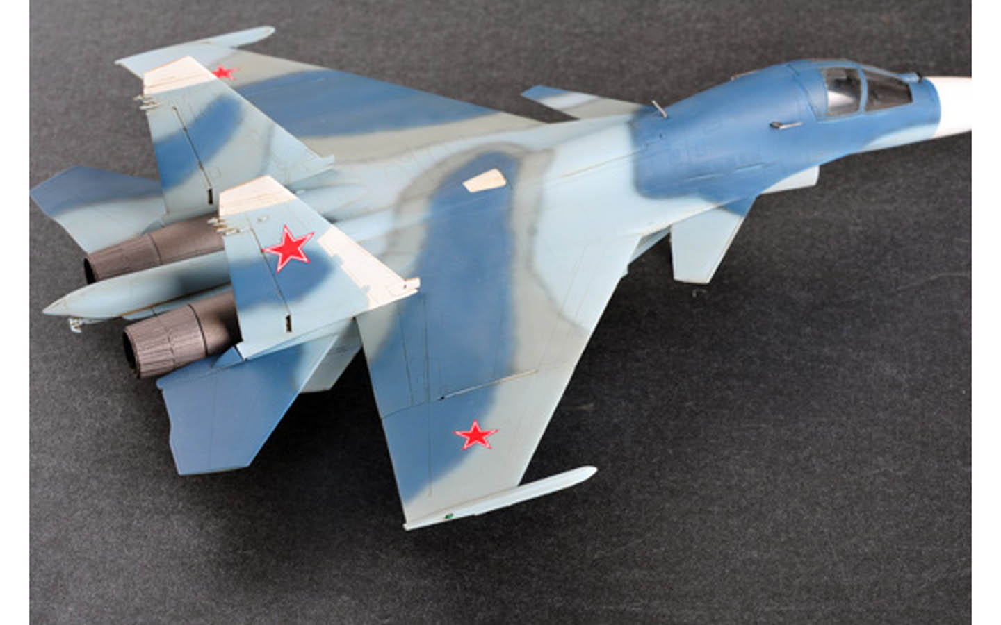 Russian Su-33UB Flanker D - Trumpeter 01669 | kingshobby.com