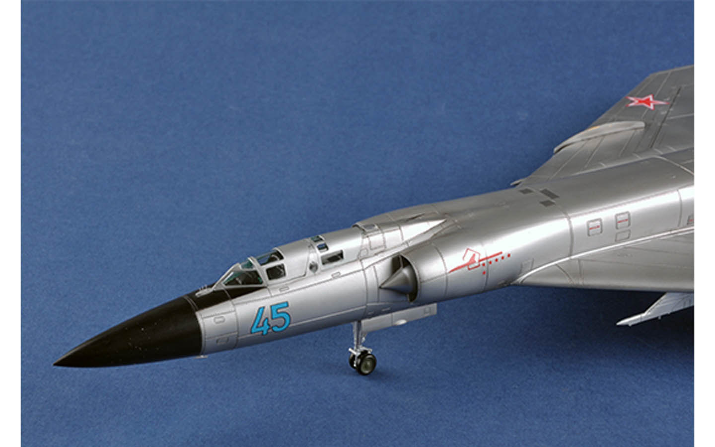 Tu-128M Fiddler - Trumpeter 01687 | kingshobby.com